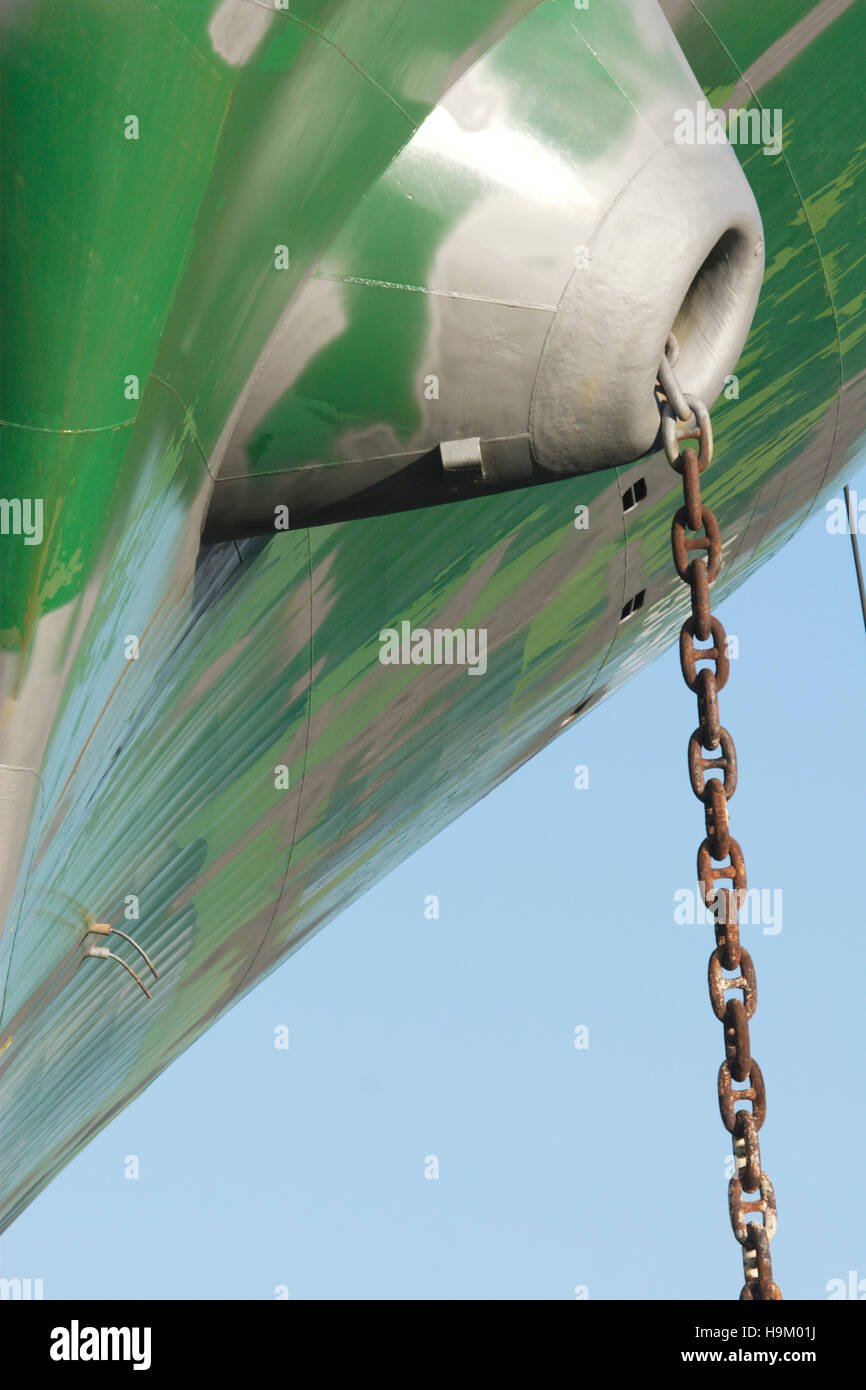 Chain cable, ship in dry dock Stock Photo - Alamy