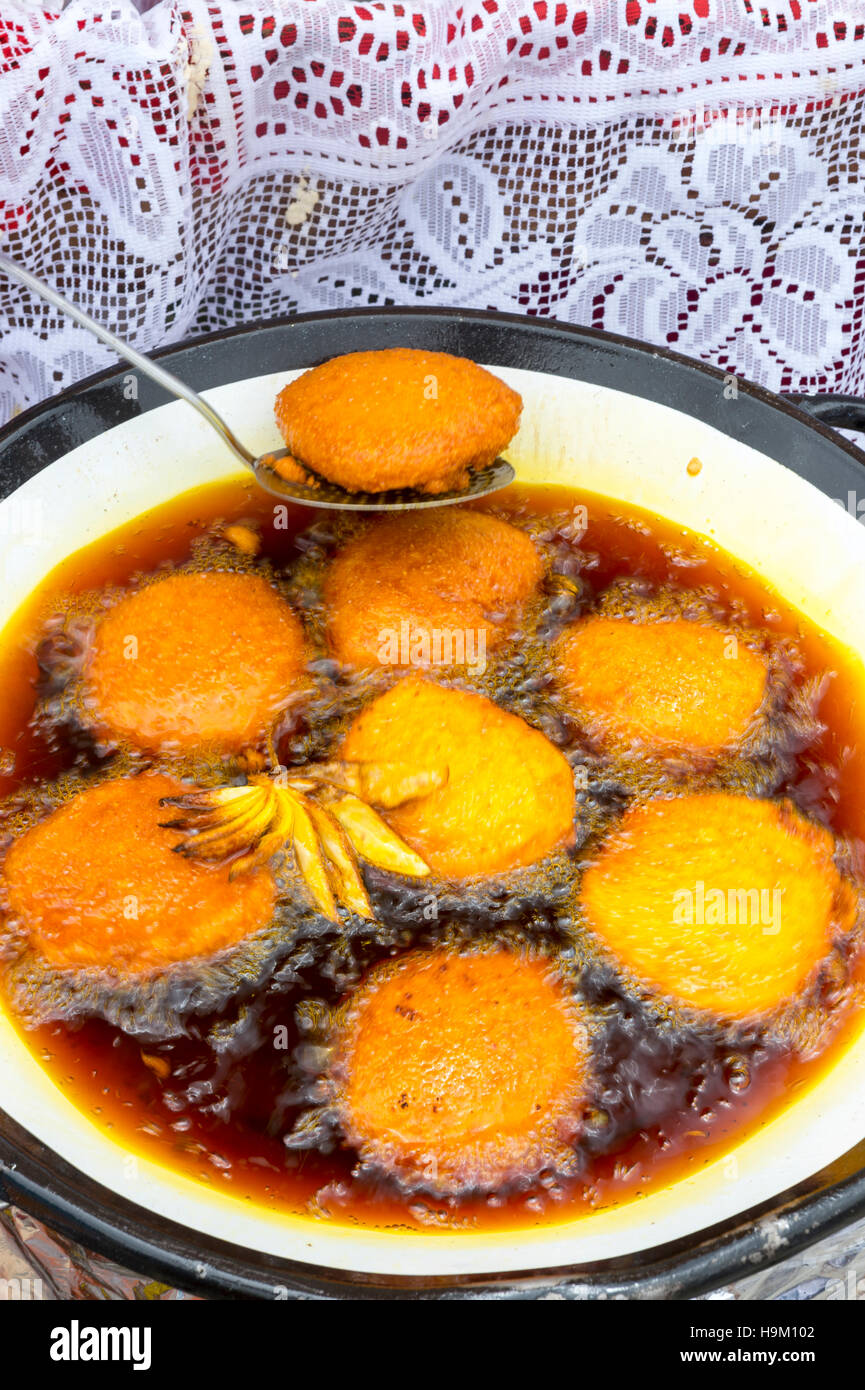 Dende oil hi-res stock photography and images - Alamy