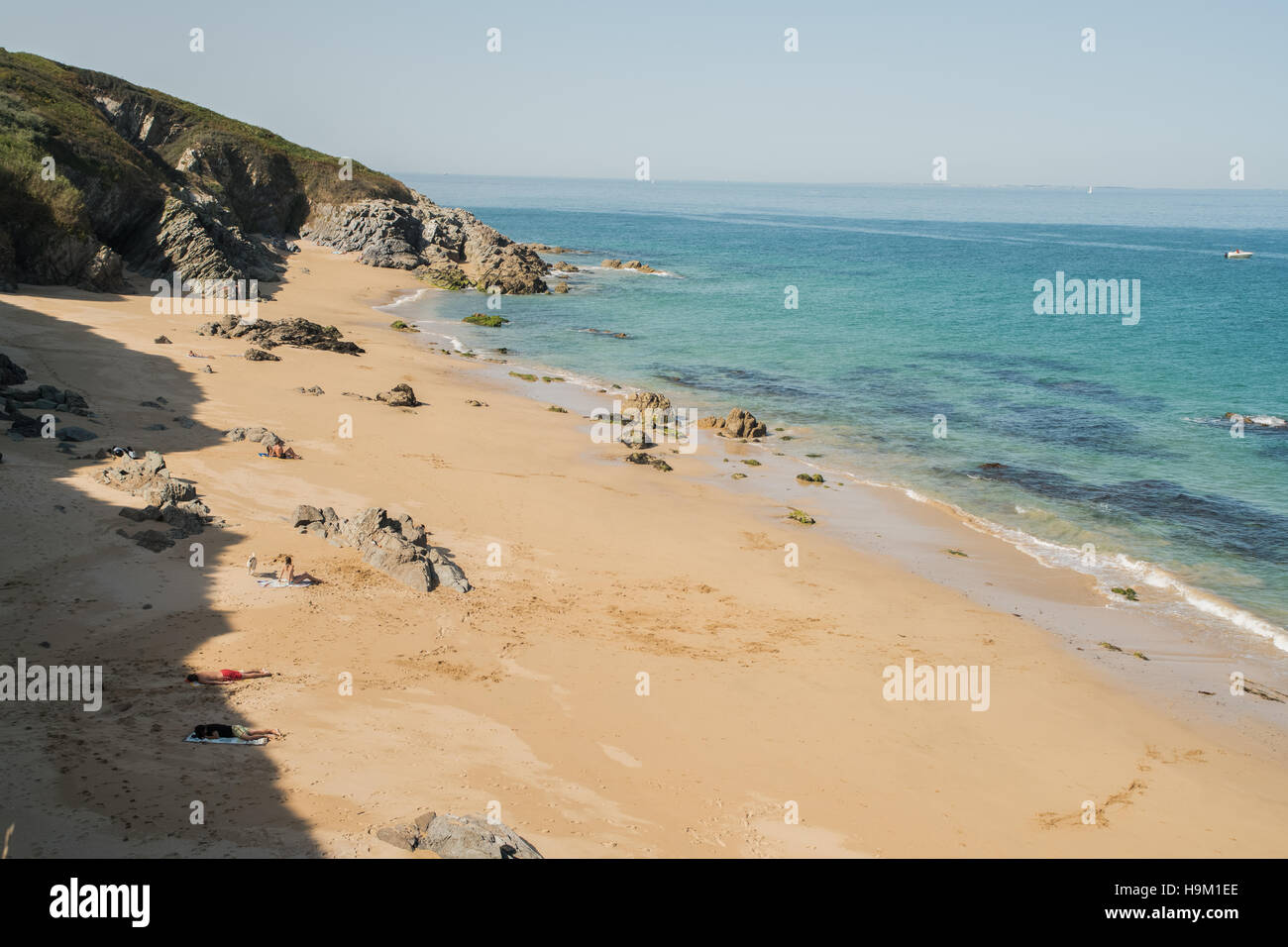 Persons on beach hi-res stock photography and images - Alamy