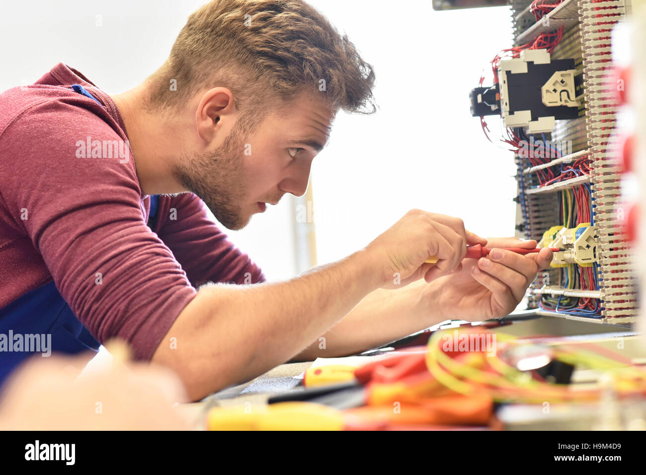 Electrician student hi-res stock photography and images - Alamy