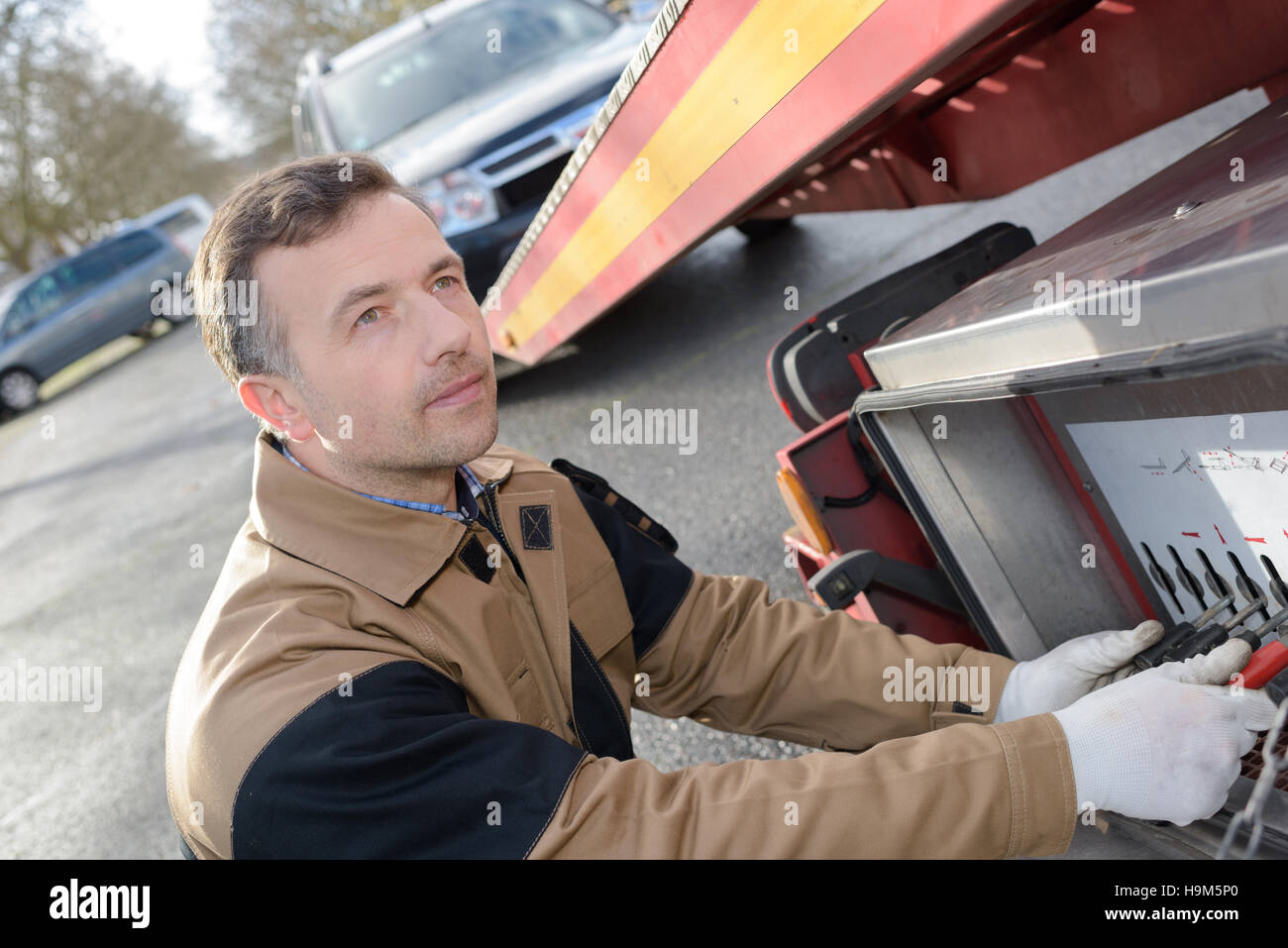 towing a vehicle Stock Photo - Alamy