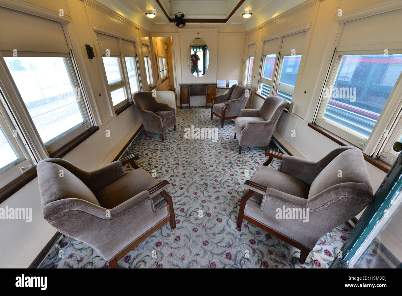 The seats inside of a vintage American railway carriage Stock Photo - Alamy