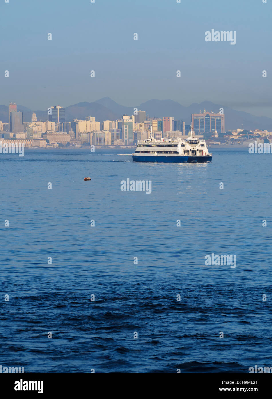 Brazil guanabara bay niteroi ferry hi-res stock photography and images ...