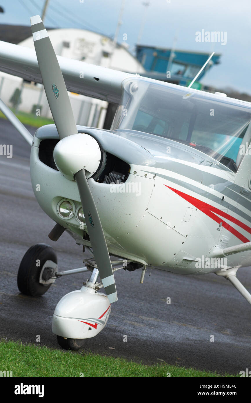Cessna 152 basic training aircraft at Herefordshire Aero Club at ...