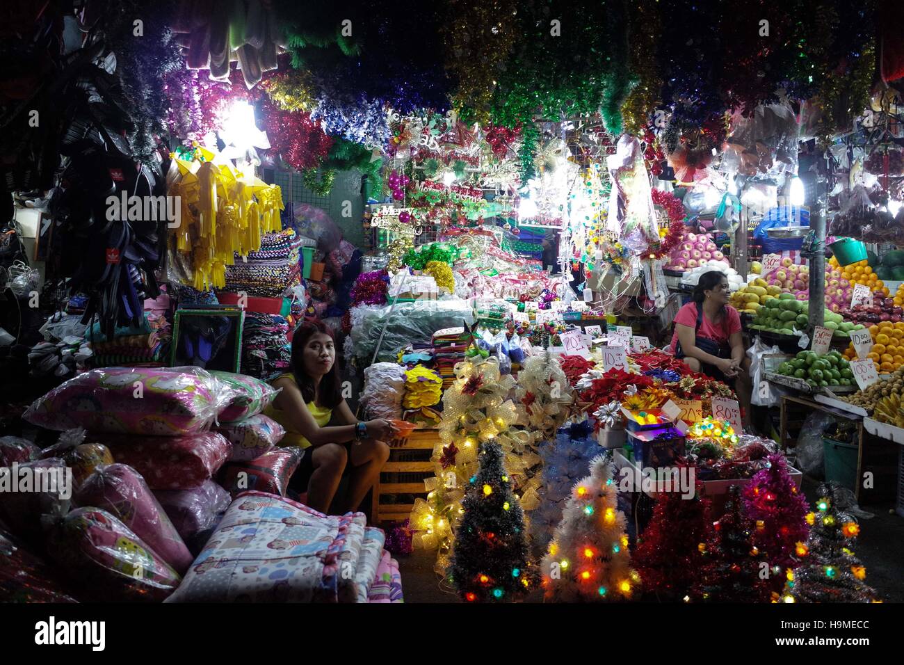 Quezon city market hi-res stock photography and images - Alamy