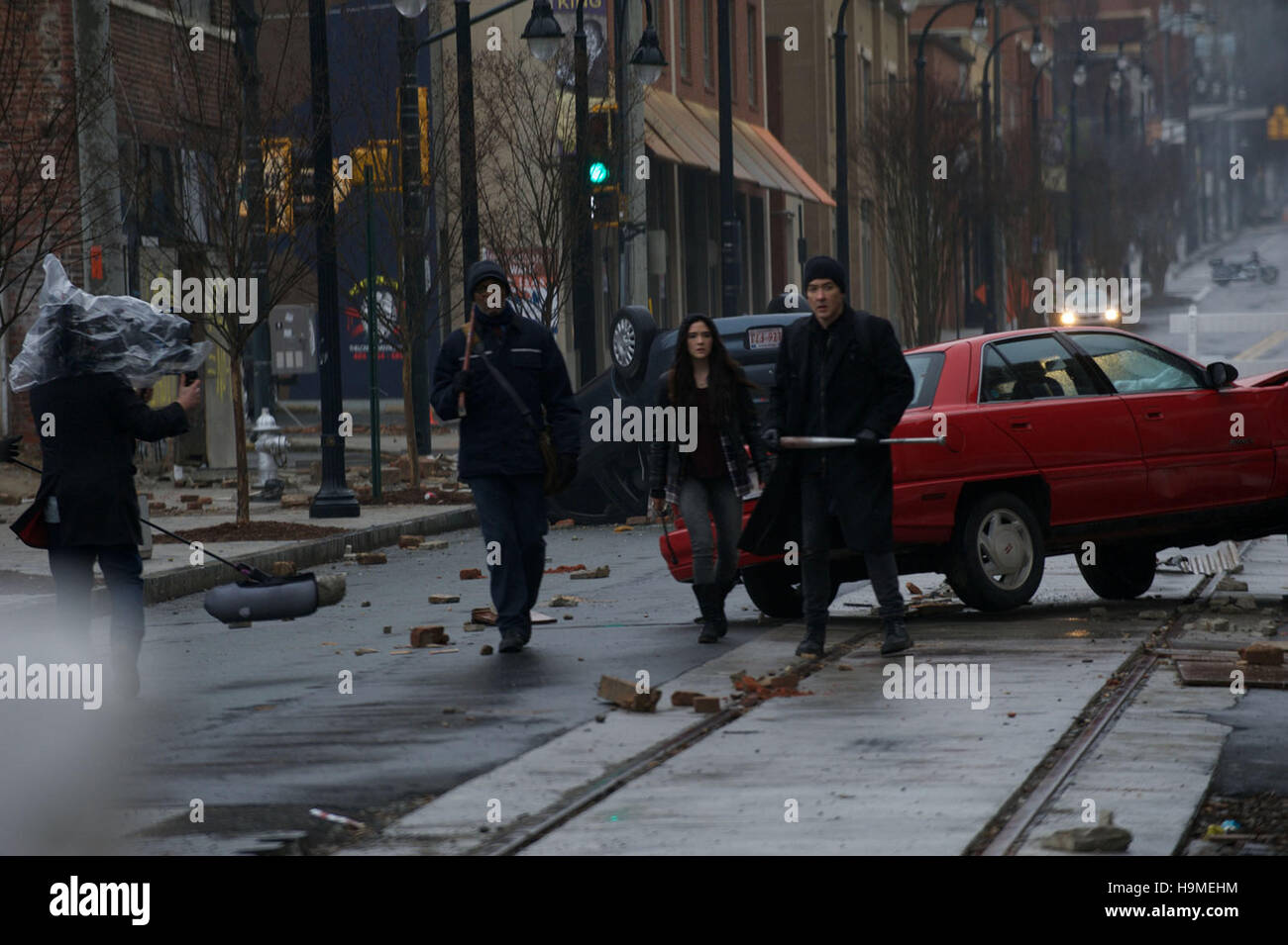 CELL (2016) SAMUEL L JACKSON ISABELLE FUHRMAN JOHN CUSACK TOD WILLIAMS ...