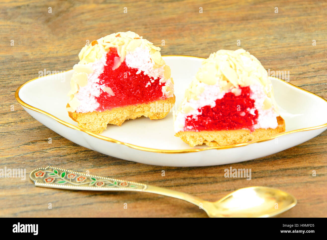 Sweetness: Cake with Strawberry Jelly Stock Photo - Alamy
