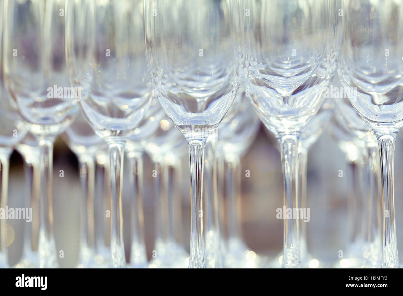 Empty glasses wedding party hi-res stock photography and images - Alamy