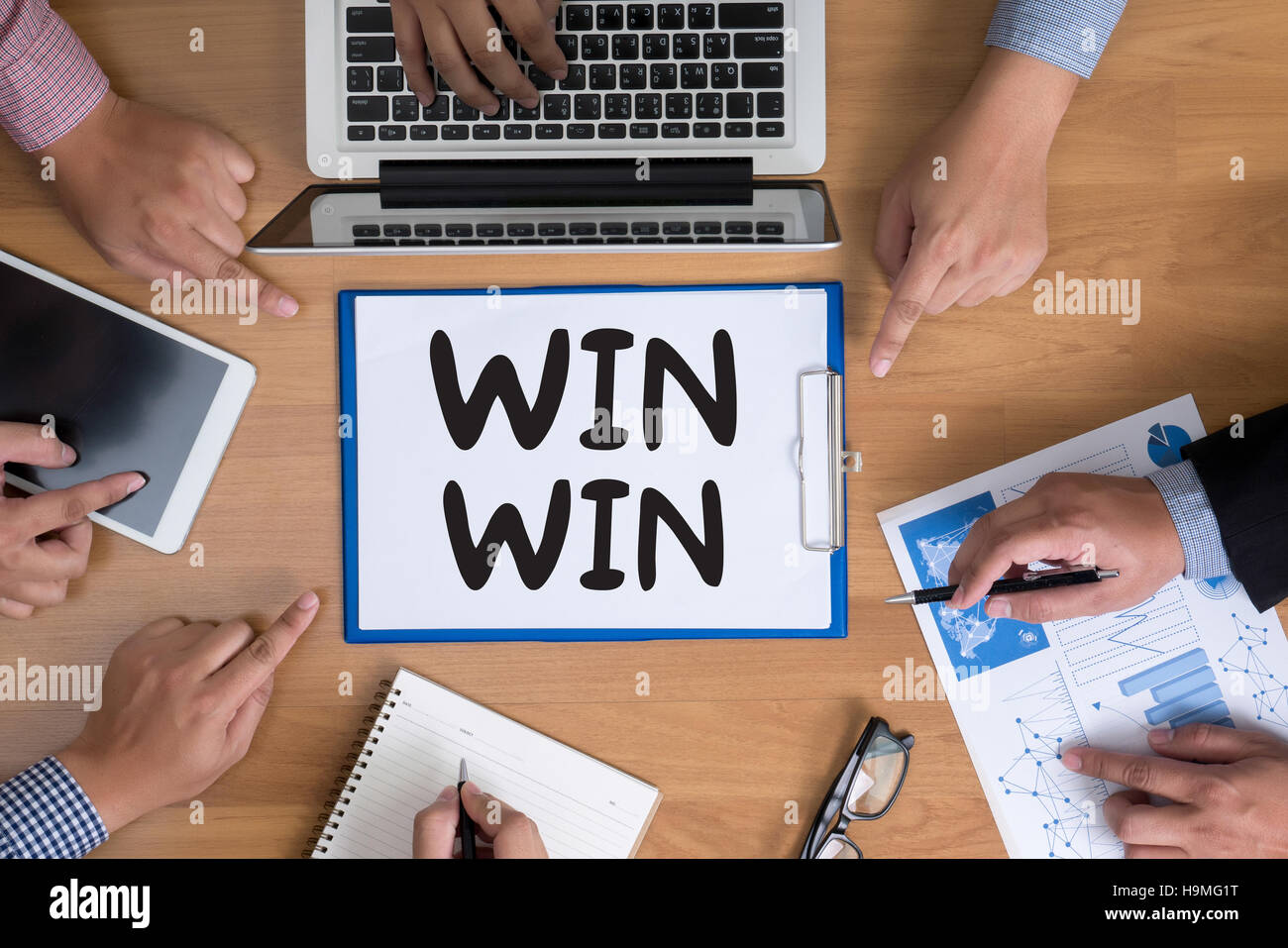 Enter win contest hi-res stock photography and images - Alamy
