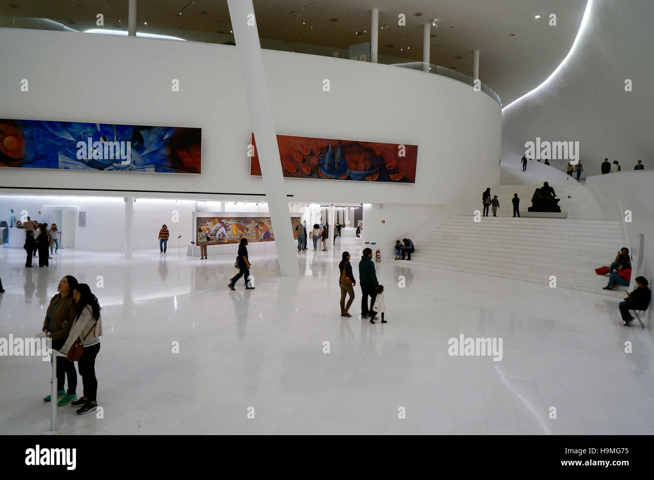 The modern architecture of the interior of the Museo Soumaya in Mexico ...