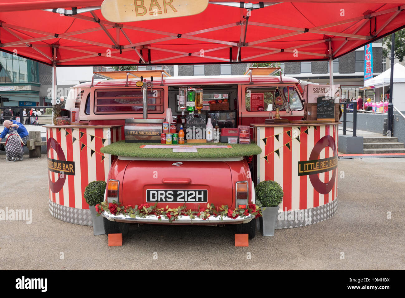 Bus bar camper hi-res stock photography and images - Alamy