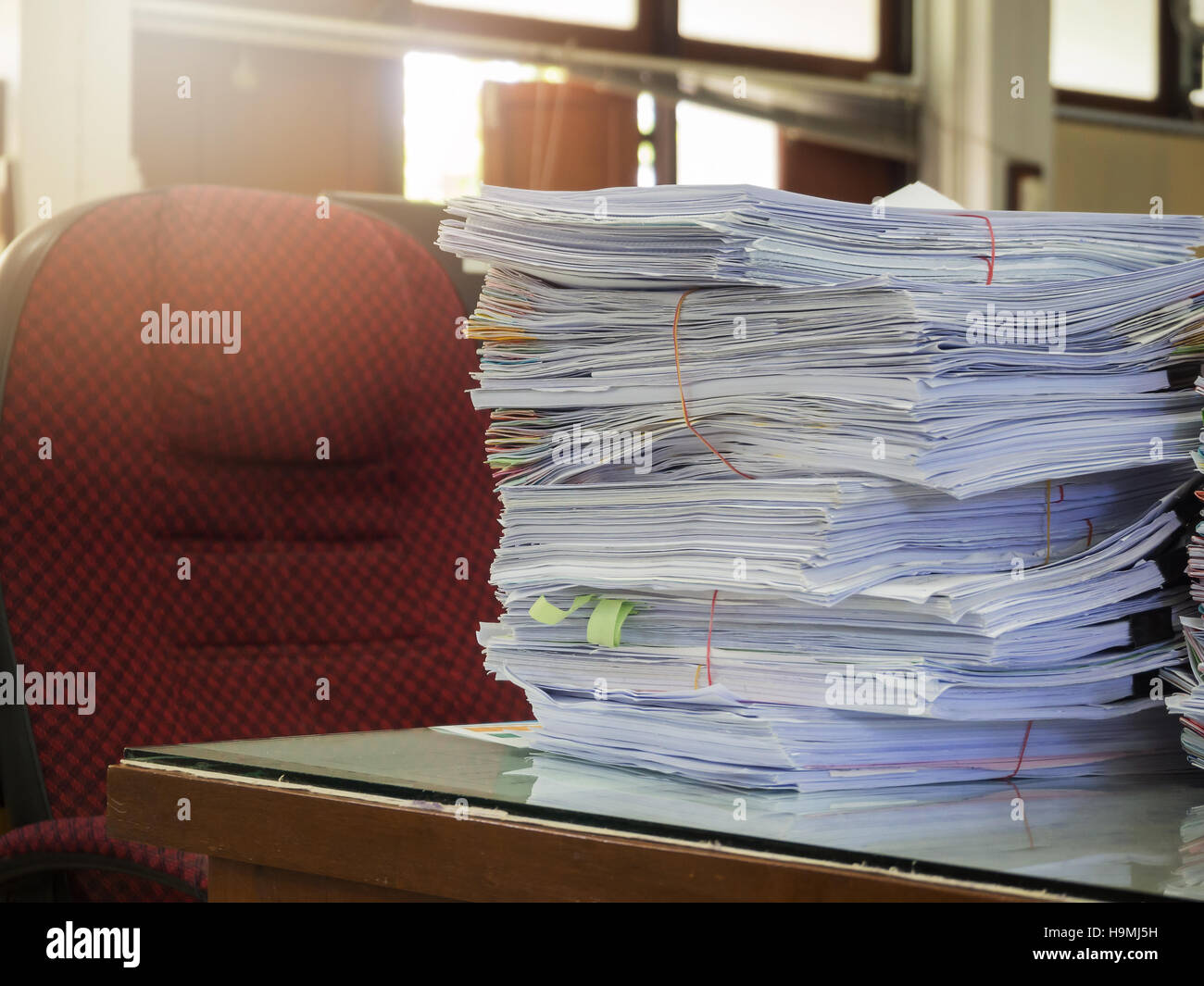 Business Concept, Pile of unfinished business documents on office desk ...