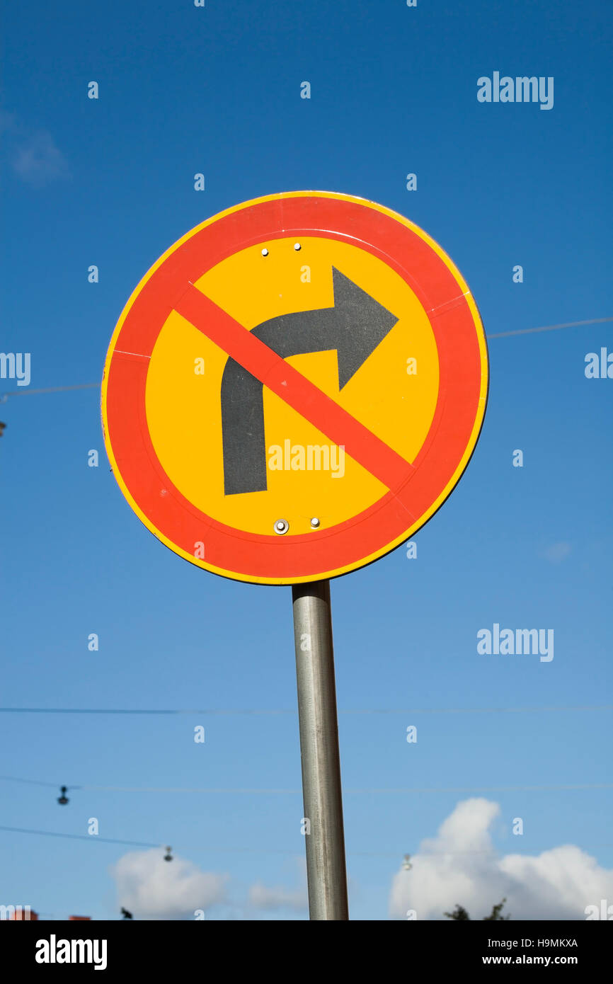 Turn right sign hi-res stock photography and images - Alamy