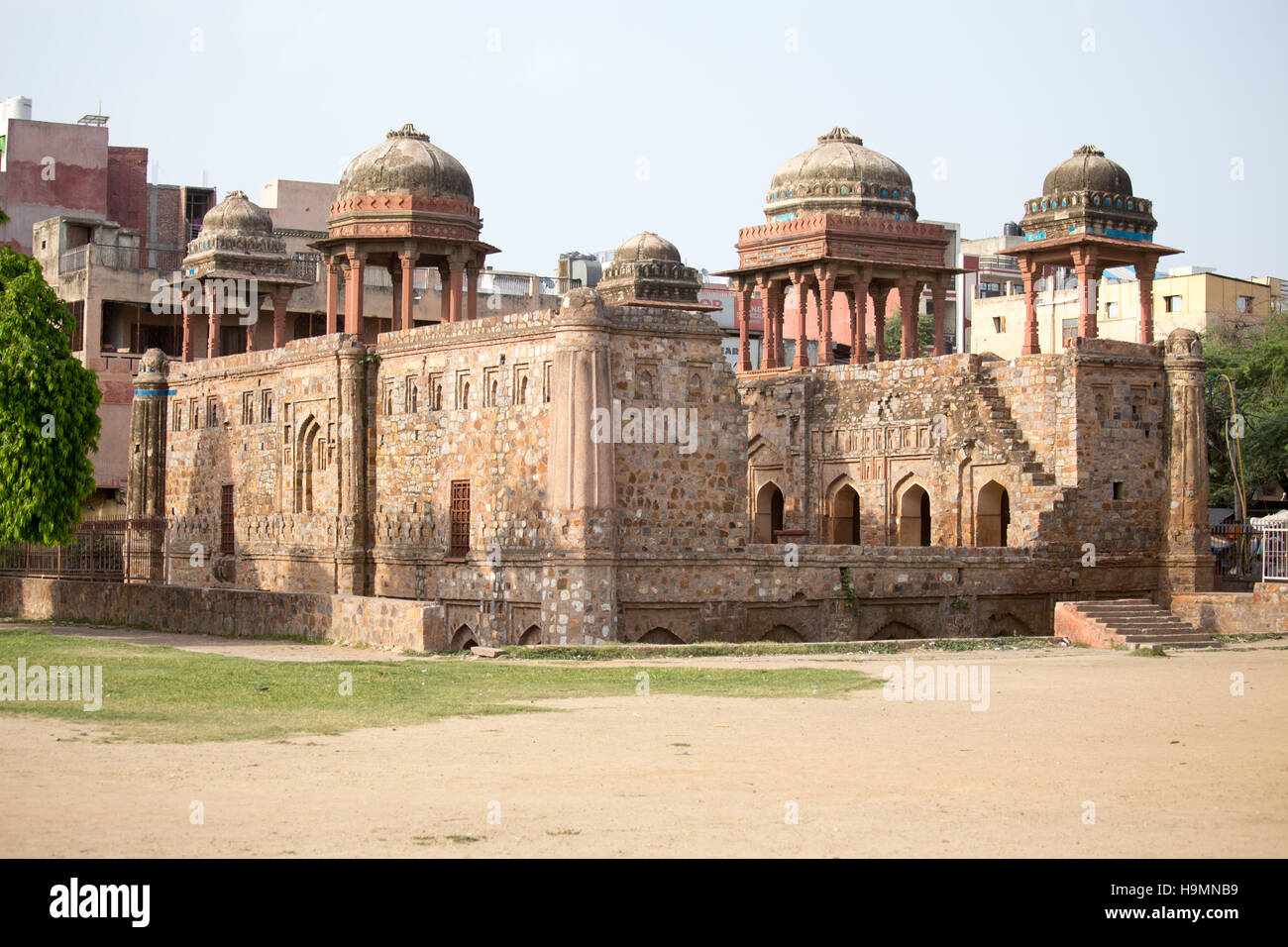 Auliya Masjid, Mehrauli, New Delhi, India Stock Photo - Alamy
