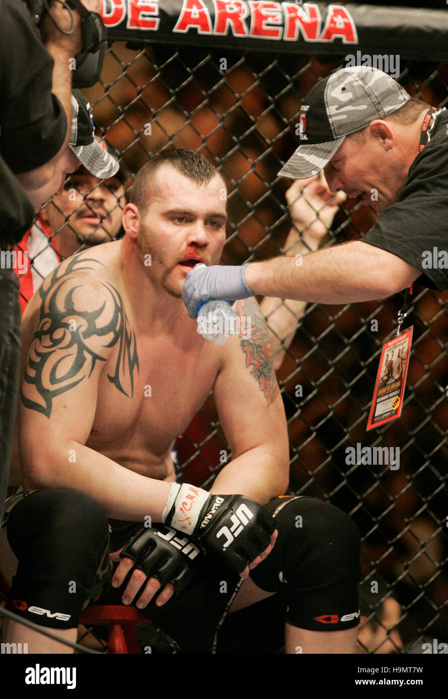 Tim Sylvia in his corner in his fight against Randy Couture during ...