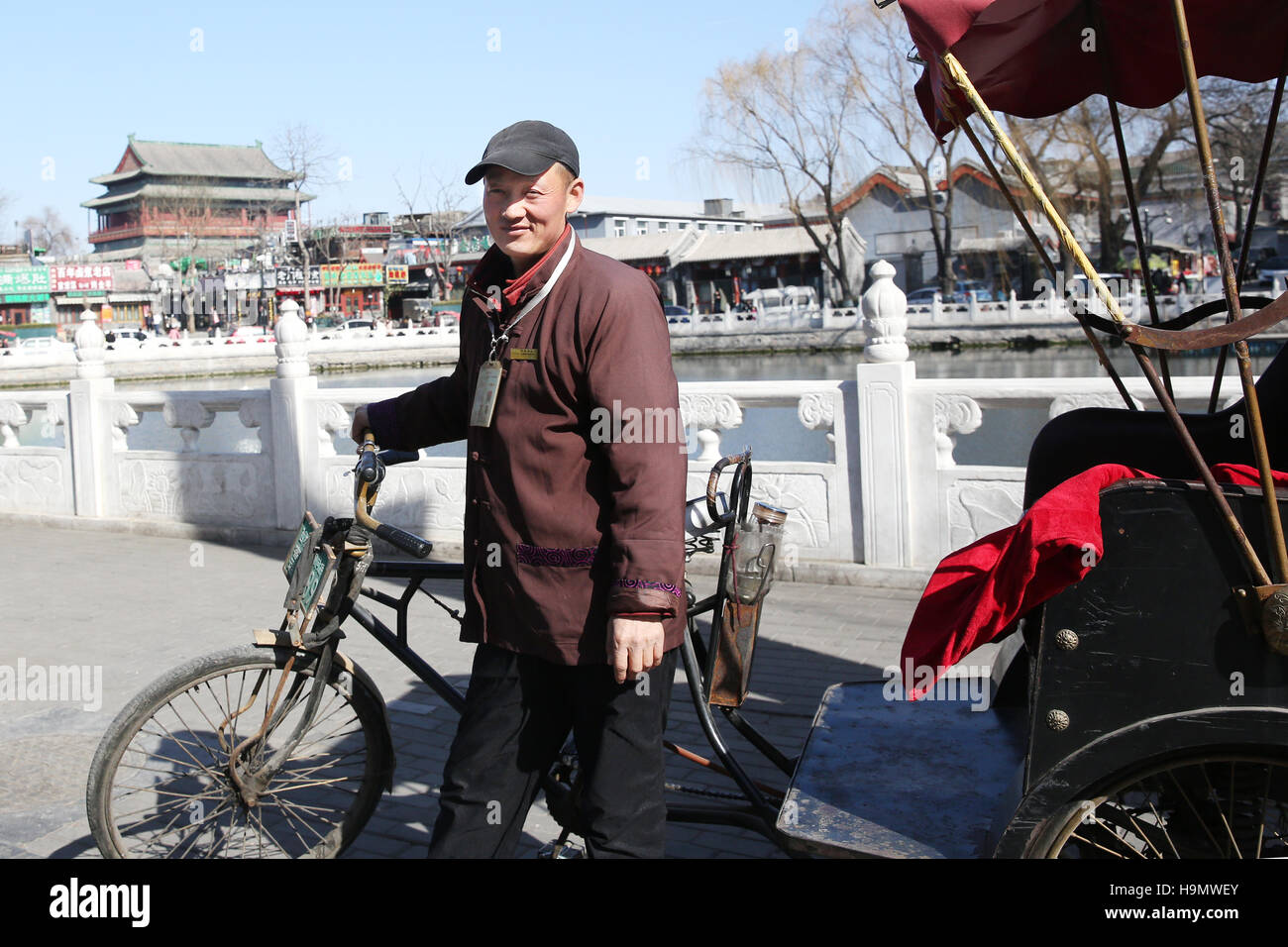 Human Rickshaw High Resolution Stock Photography and Images - Alamy