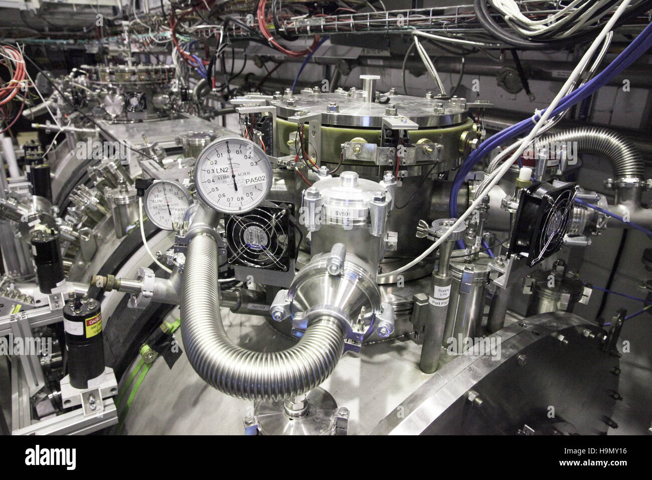 Experiments at the Antiproton Decelerator (AD) hall at CERN, the ...