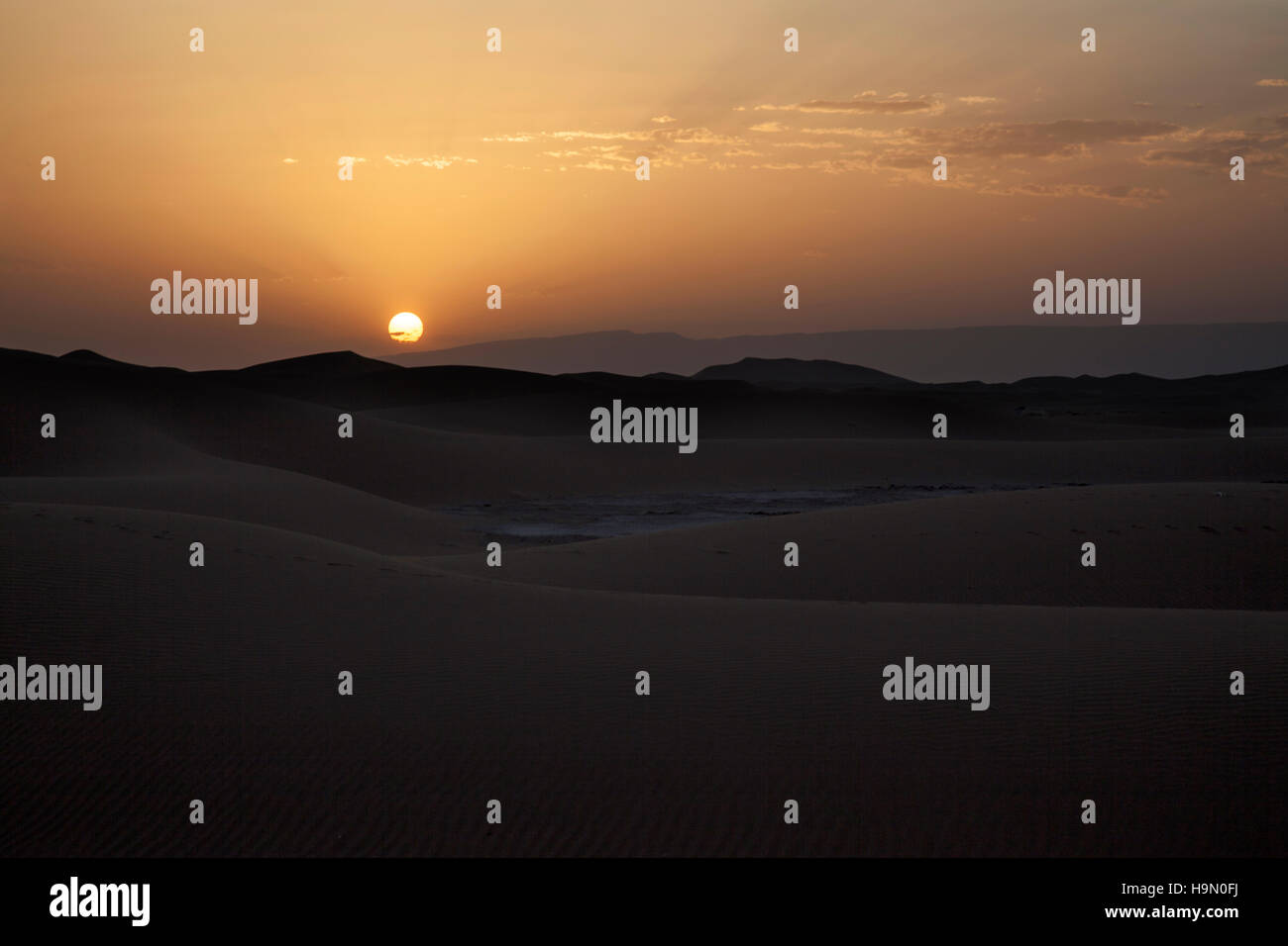 Sunset in the Sahara Desert Stock Photo - Alamy
