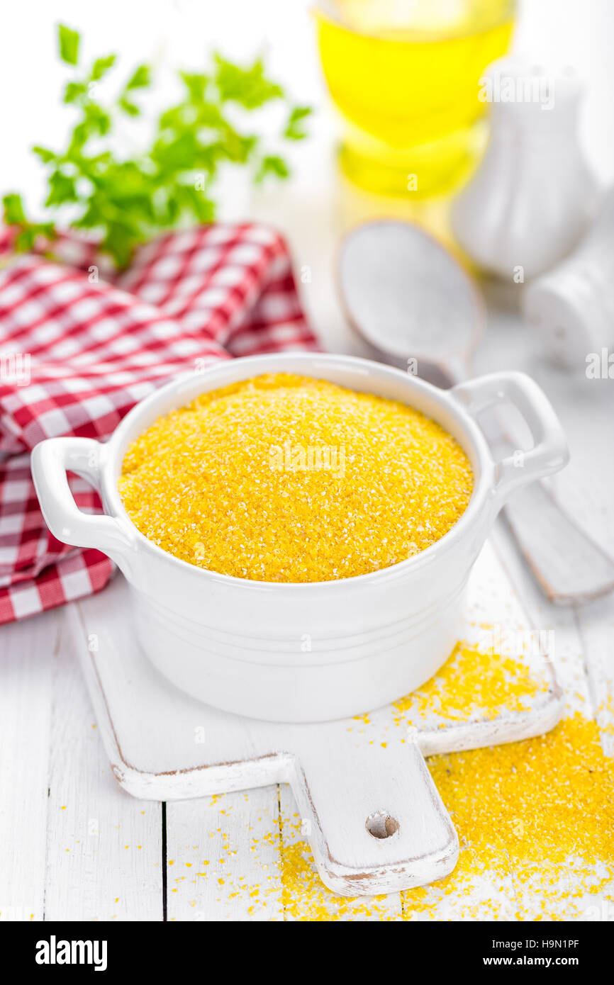 Ground corn grits hi-res stock photography and images - Alamy