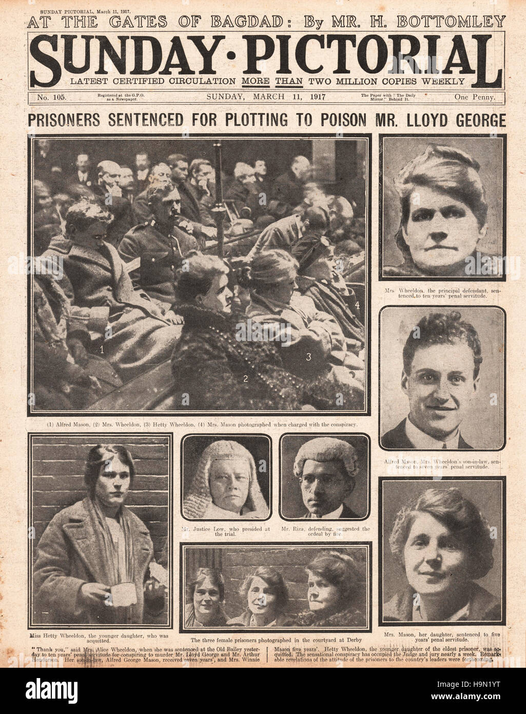 Sunday pictorial 1917 hi-res stock photography and images - Alamy