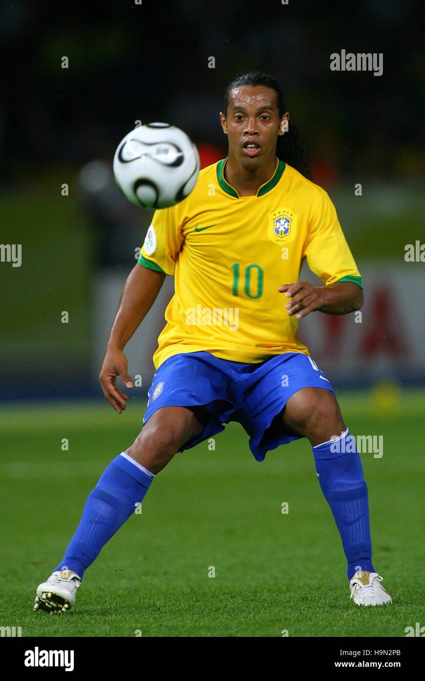 Ronaldinho with ball brazil hi-res stock photography and images - Alamy