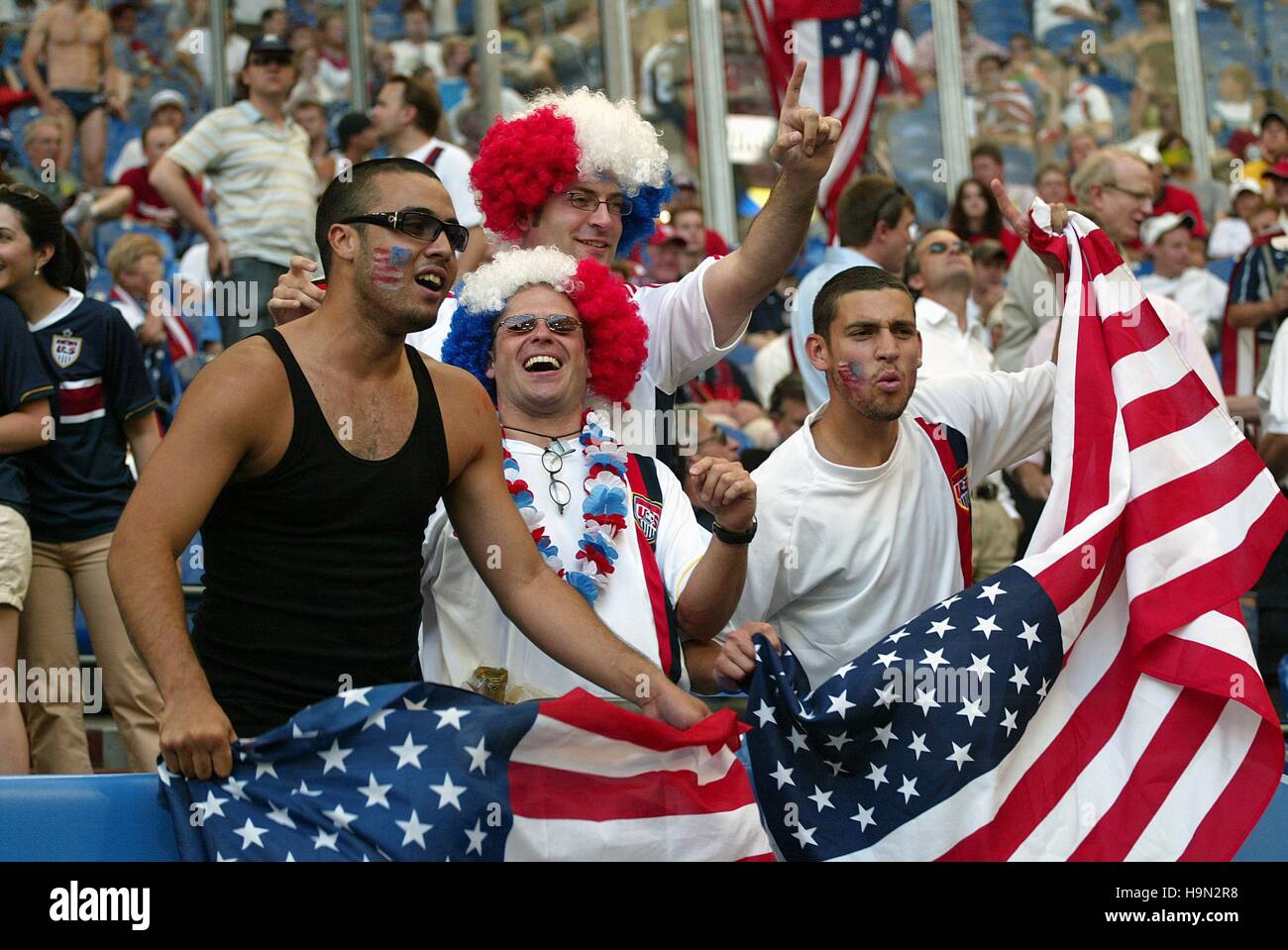 USA FANS USA V CZECH REPUBLIC WORLD CUP GELSENKIRCHEN GERMANY 12 June ...