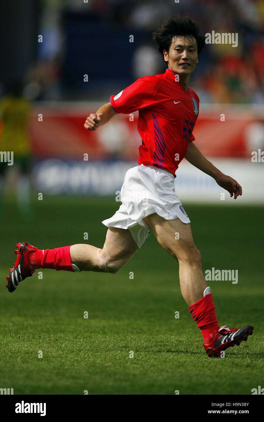 SONG CHONG GUG KOREA REPUBLIC & SUWON BLUEWIN WORLD CUP FRANKFURT ...