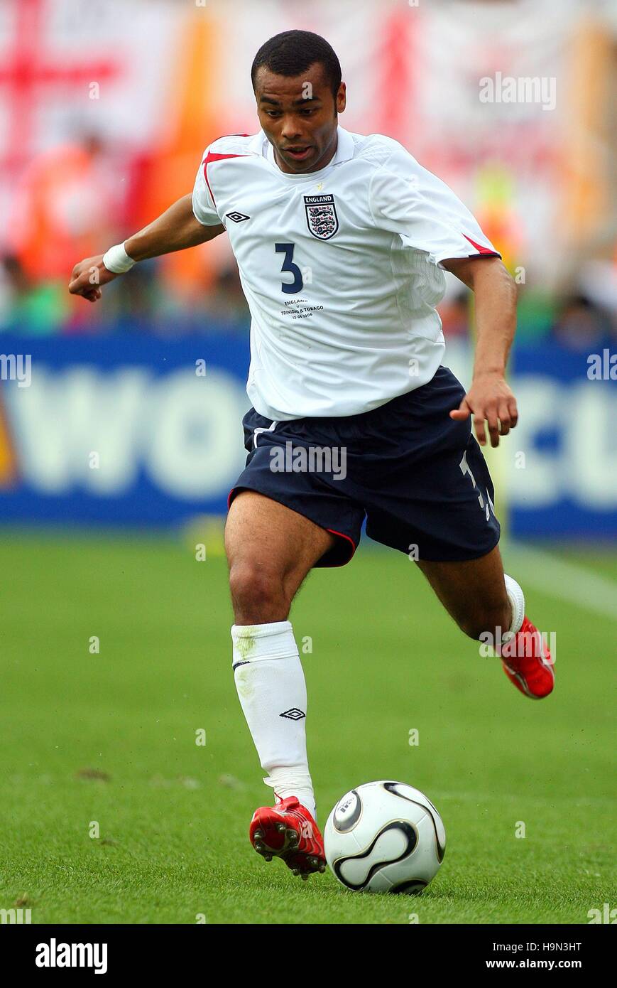 Ashley cole arsenal 2006 hi-res stock photography and images - Alamy