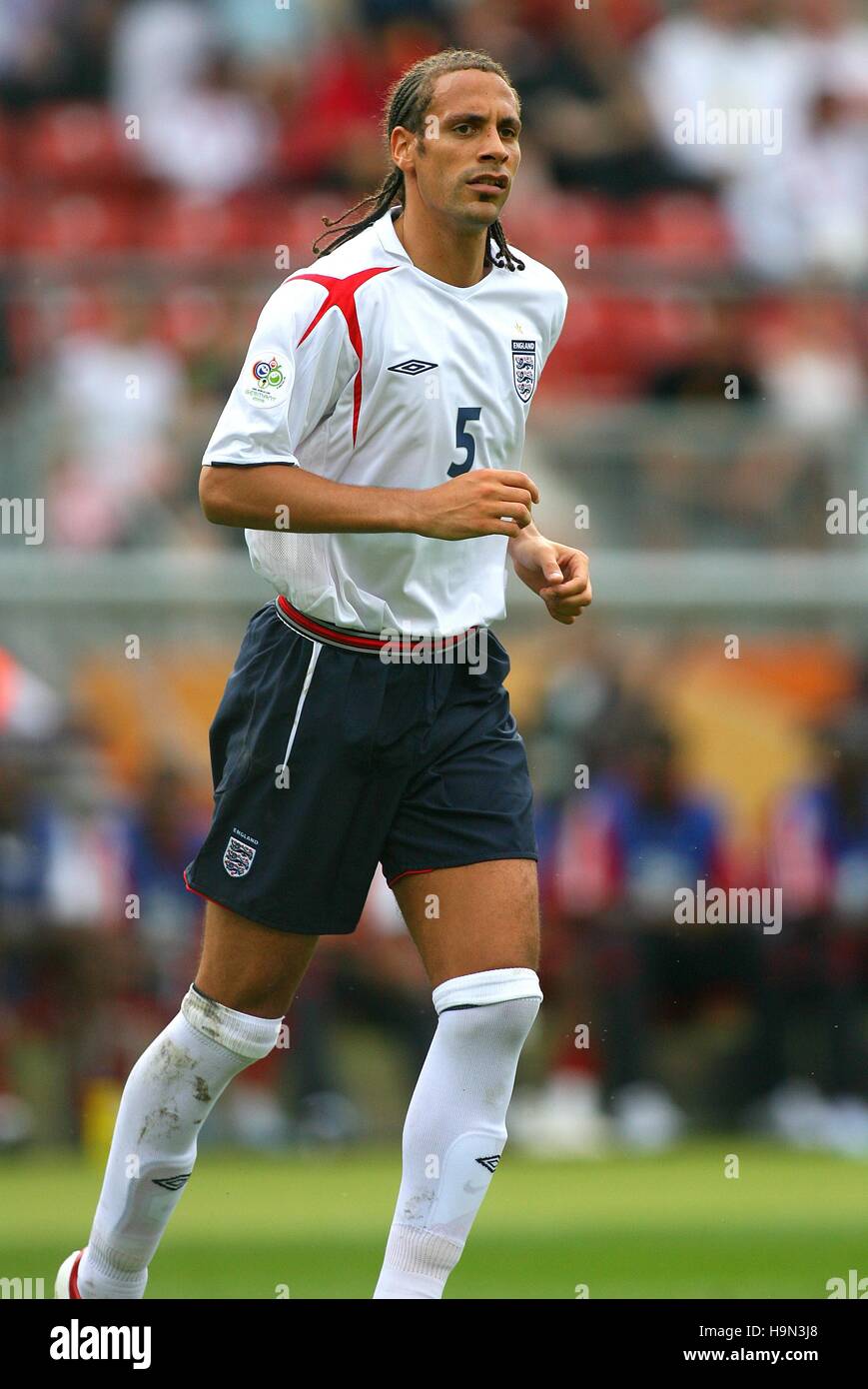 RIO FERDINAND ENGLAND & MANCHESTER UNITED FC WORLD CUP NUREMBURG GERMANY 15 June 2006 Stock ...