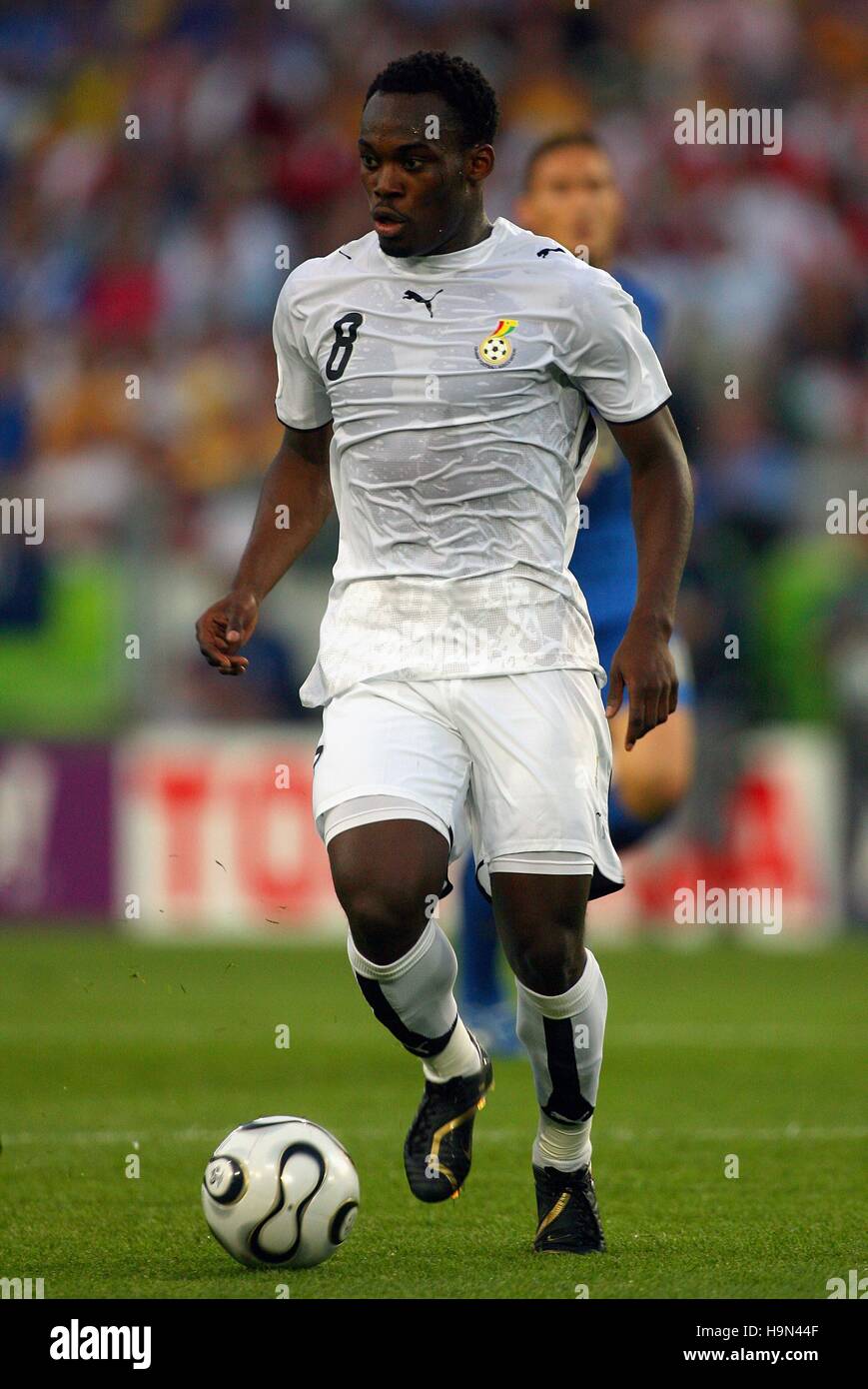 MICHAEL ESSIEN GHANA & CHELSEA FC WORLD CUP HANNOVER GERMANY 12 June ...