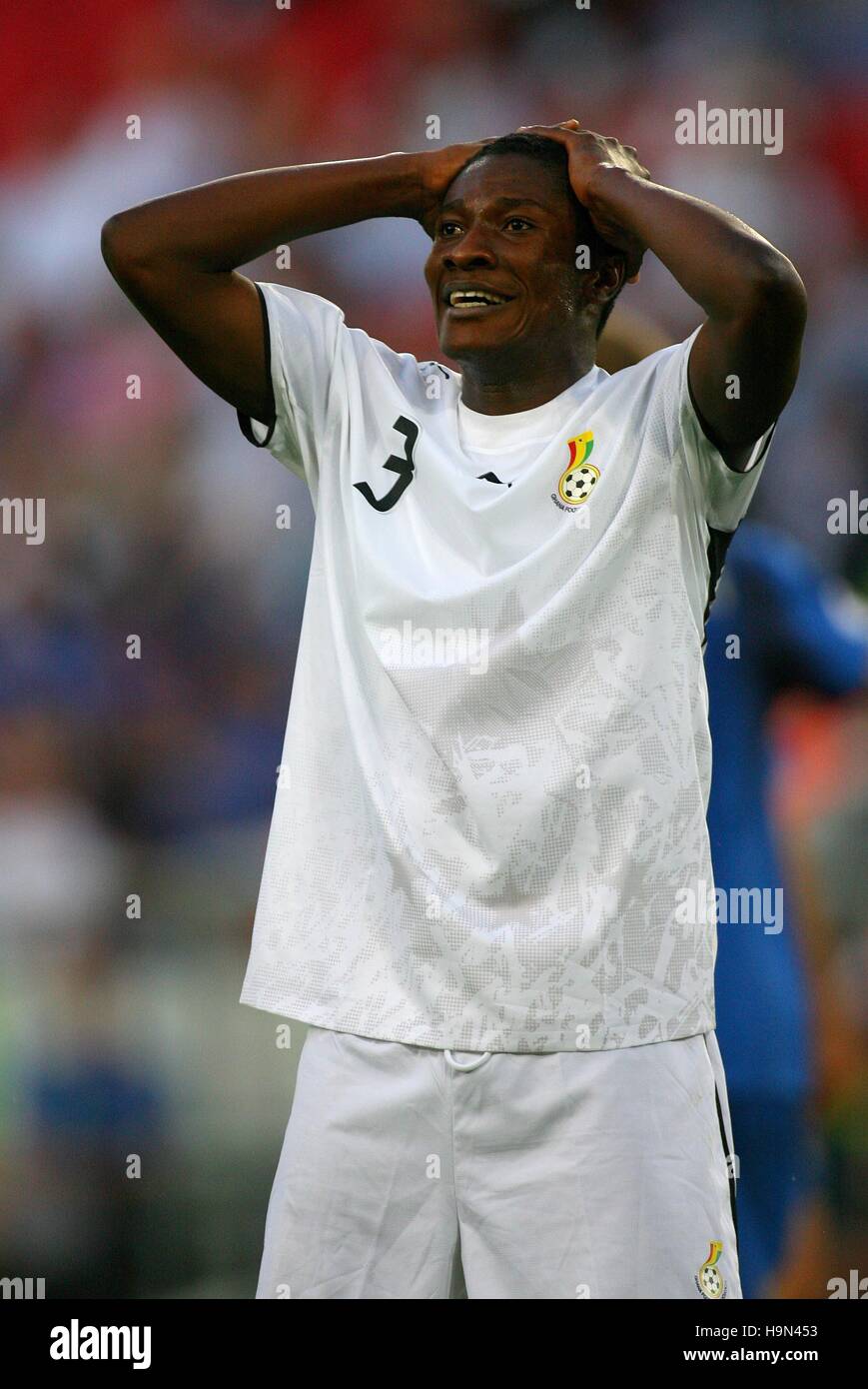 ASAMOAH GYAN GHANA & MODENA WORLD CUP HANNOVER GERMANY 12 June 2006 ...