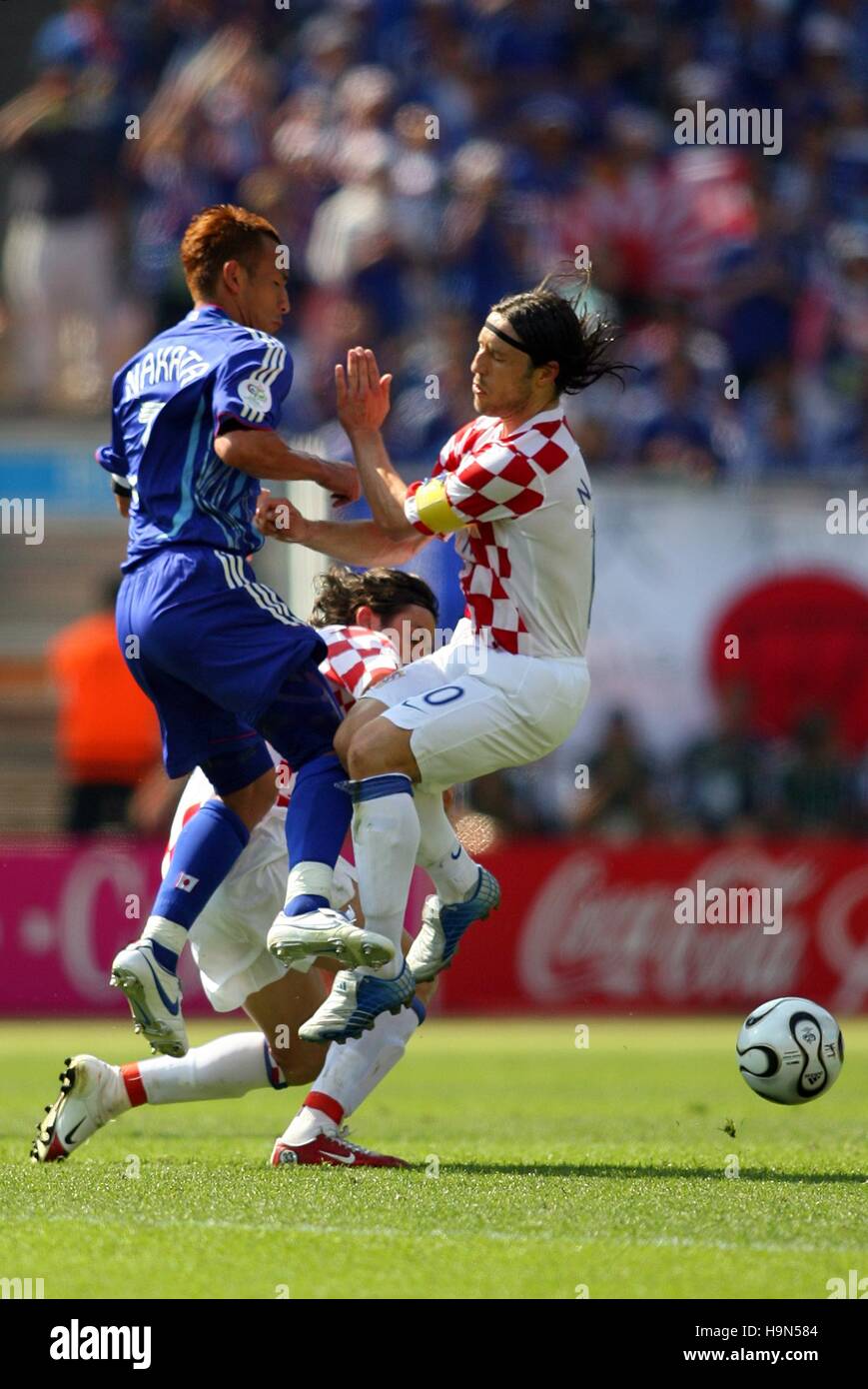 HIDETOSHI NAKATA & KIKO KOVAC JAPAN V CROATIA WORLD CUP STADIUM ...