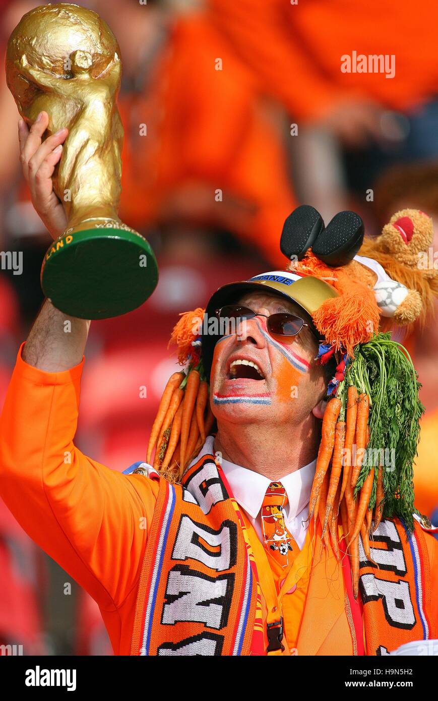 DUTCH FANS HOLLAND V IVORY COAST WORLD CUP STUTTGART GERMANY 16 June ...