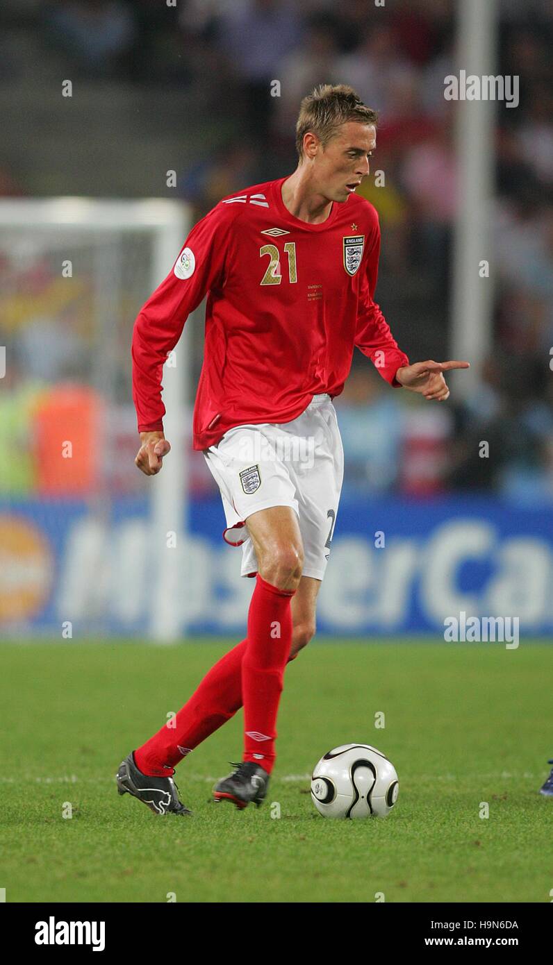 PETER CROUCH ENGLAND & LIVERPOOL FC RHEINENERGIESTADION COLOGNE GERMANY 20 June 2006 Stock Photo ...
