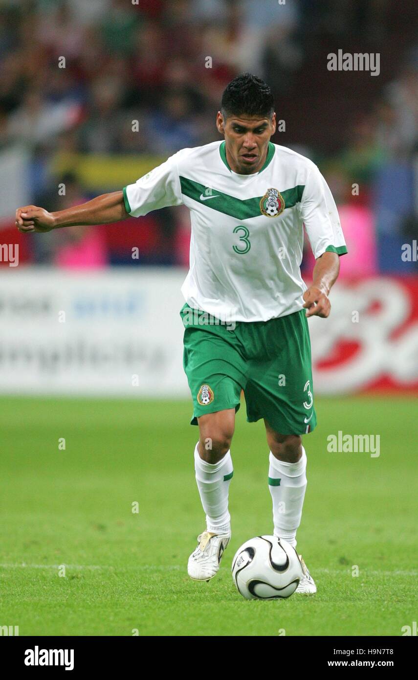 CARLOS SALCIDO MEXICO & GUADALAJARA/CHIVAS GELSENKIRCHEN GERMANY 21 ...