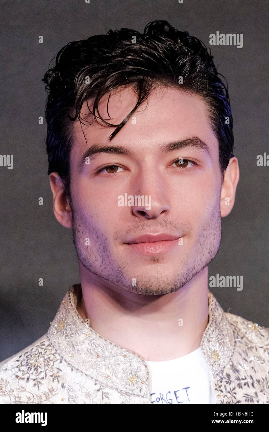 Ezra miller harry potter hi-res stock photography and images - Alamy
