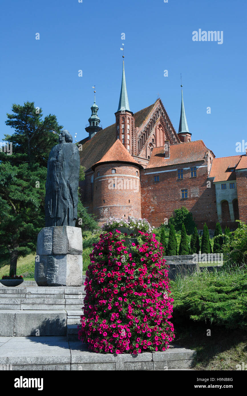 cathedral hill with statue of nicolaus copernicus in the city of ...