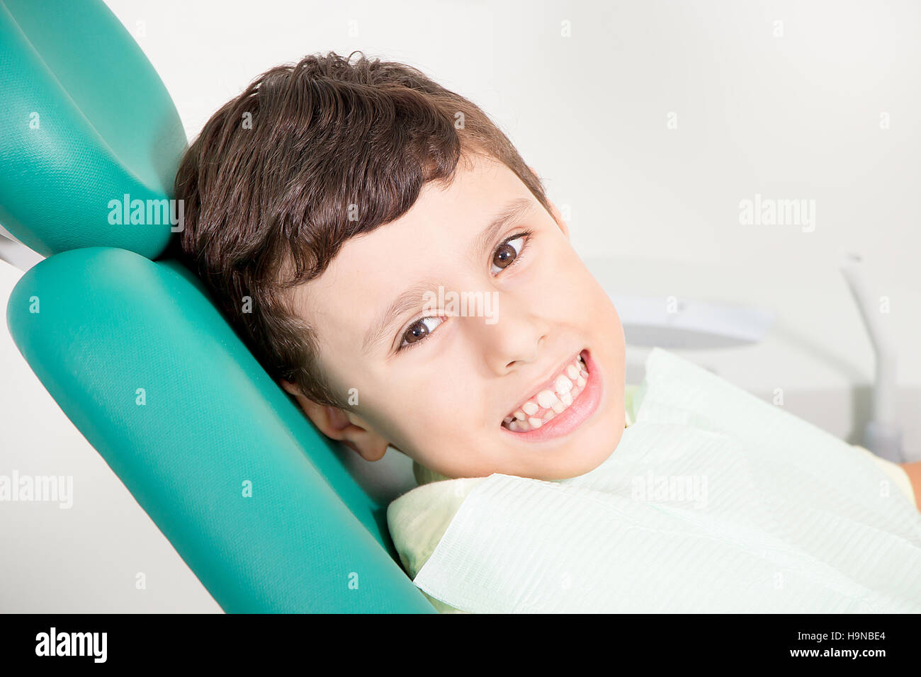 Little boy showing his mouth hi-res stock photography and images - Alamy