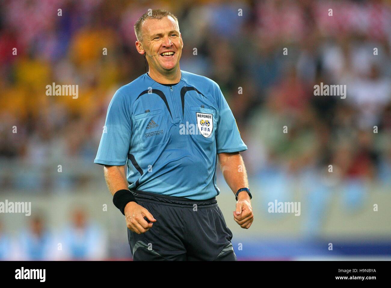Graham poll referee hi-res stock photography and images - Alamy