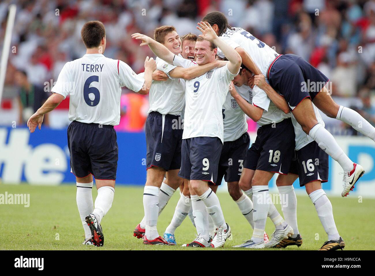 ENGLAND CELEBRATE ENGLAND V ECUADOR STUTTGART Germany 25 June 2006 ...