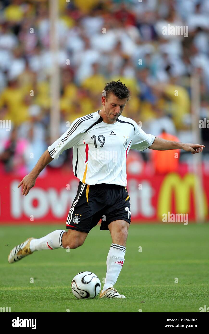 BERND SCHNEIDER GERMANY & BAYER LEVERKUSEN WORLD CUP ALLIANZ ARENA ...