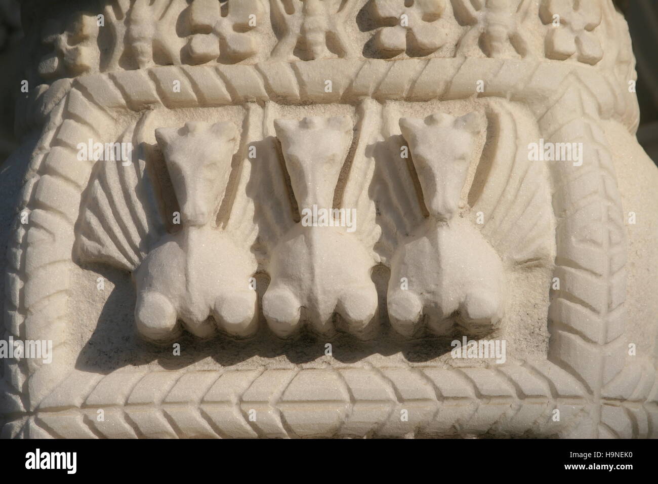Flying stone hi-res stock photography and images - Alamy