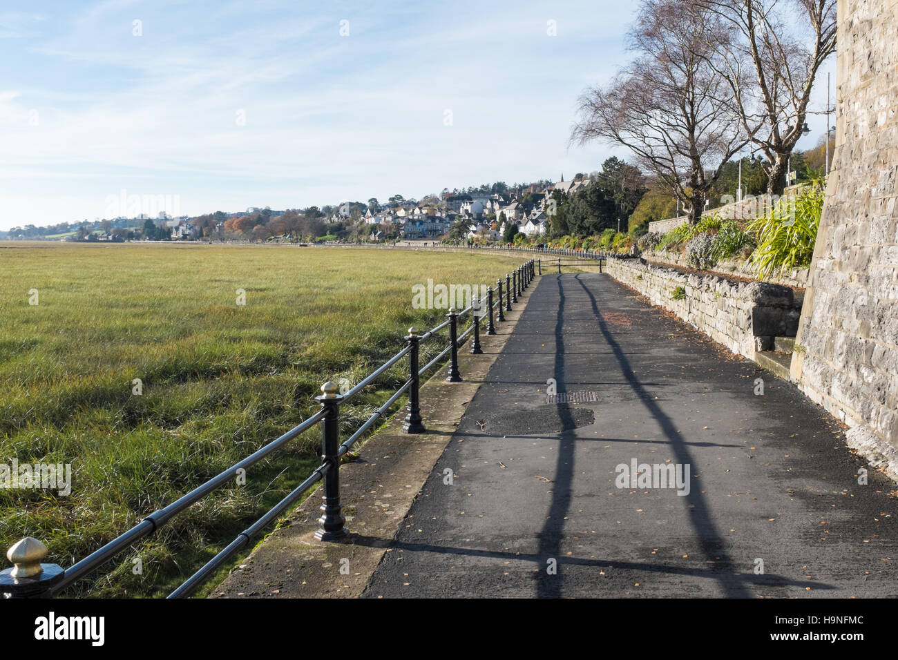 Pedestrian footpath along the edge of Morecambe Bay in Grange-over ...