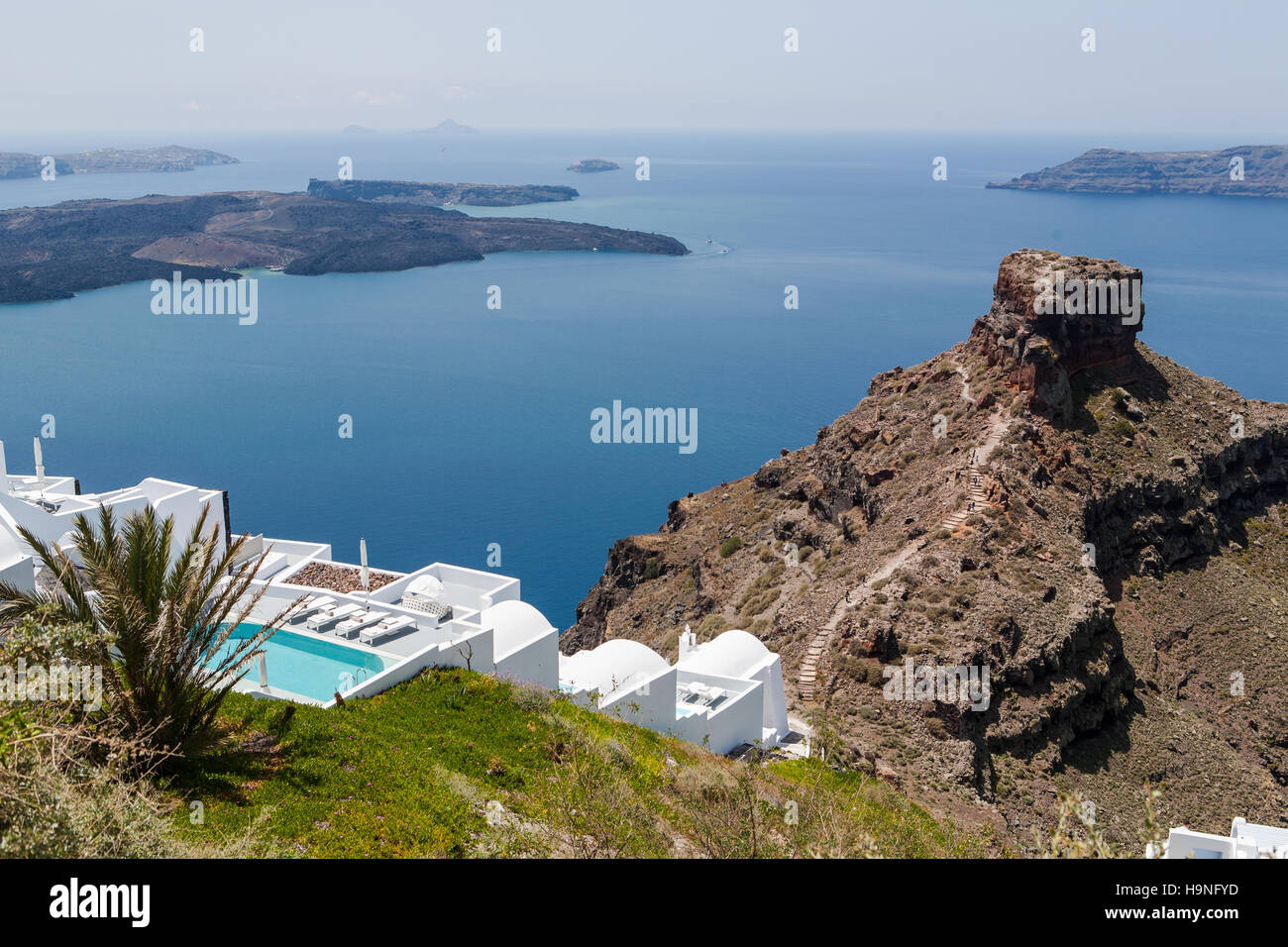 Rooftop terrace swimming pool hi-res stock photography and images - Alamy