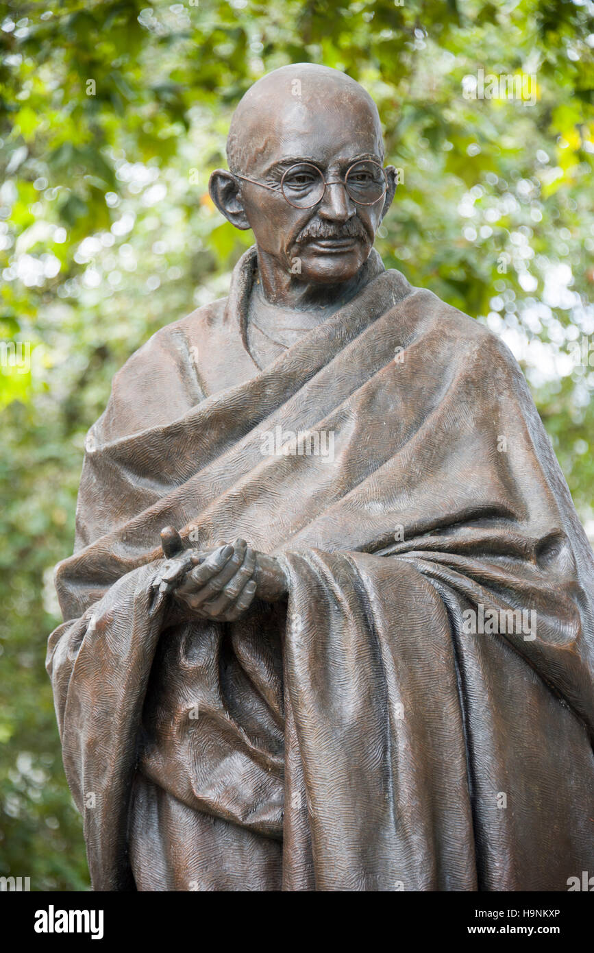 Statue of Mahatma Gandhi in Parliament Square London Stock Photo - Alamy