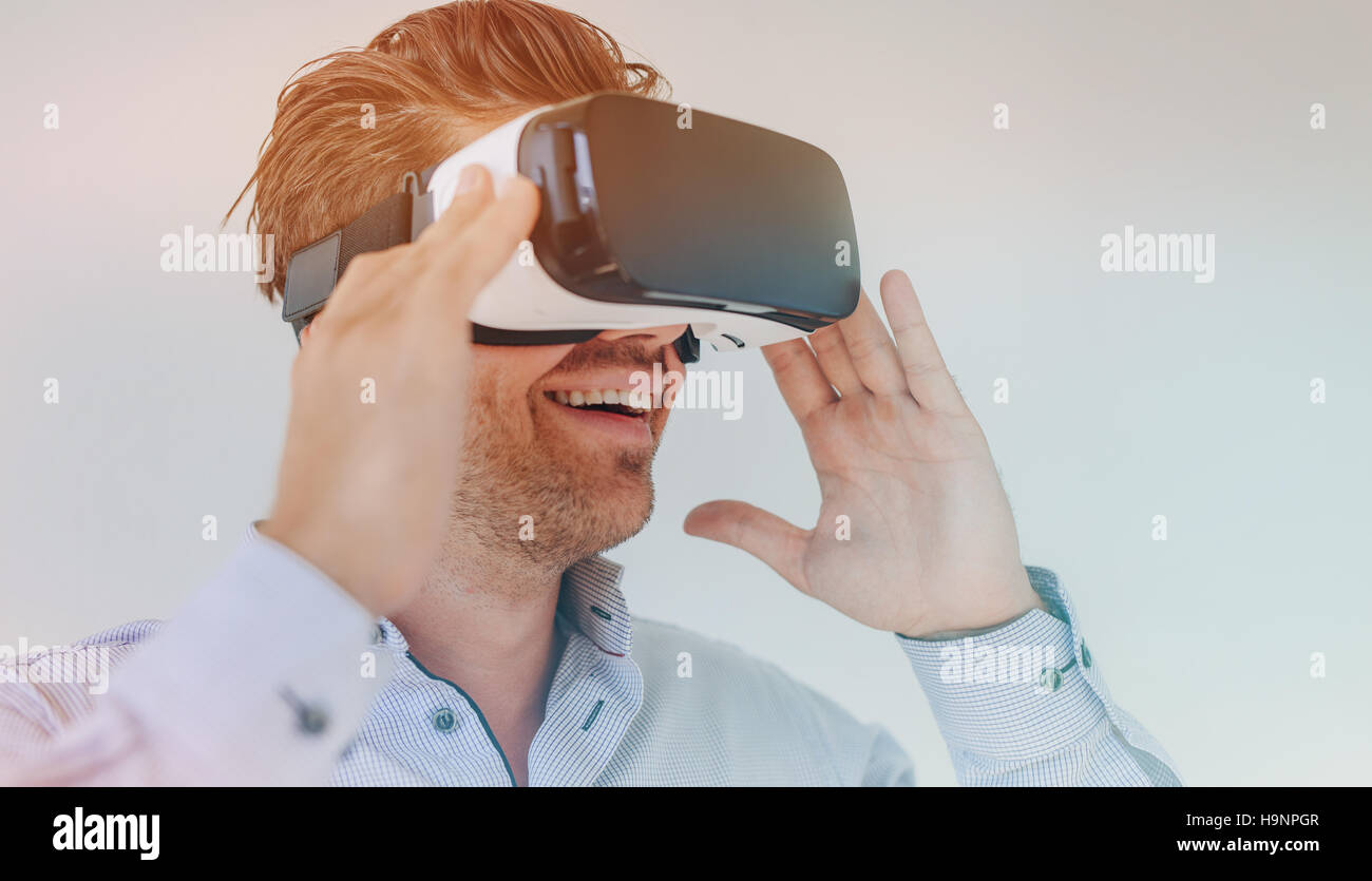 Businessman headset hi-res stock photography and images - Alamy