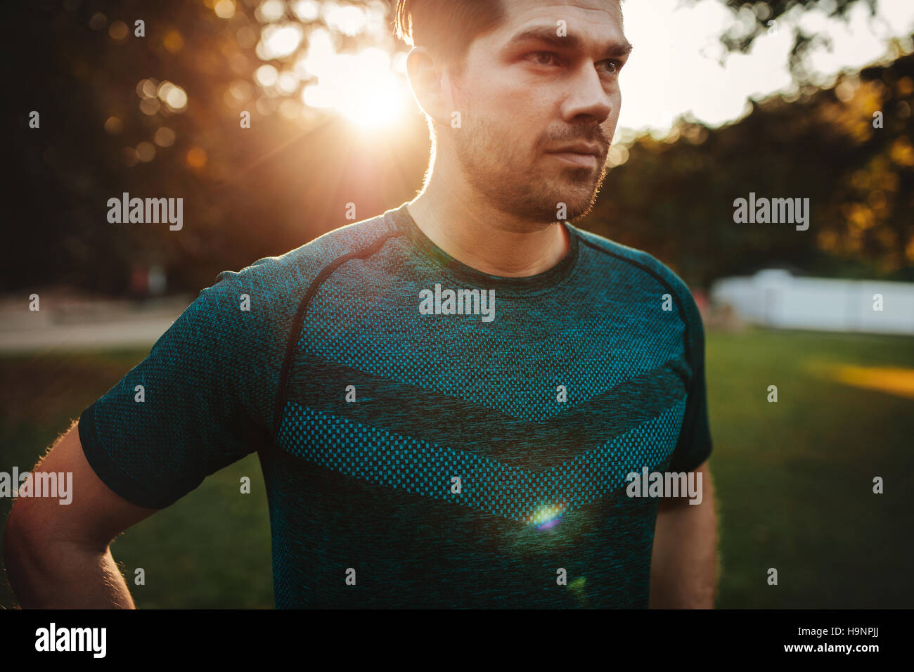 Young man outdoors portrait hi-res stock photography and images - Alamy