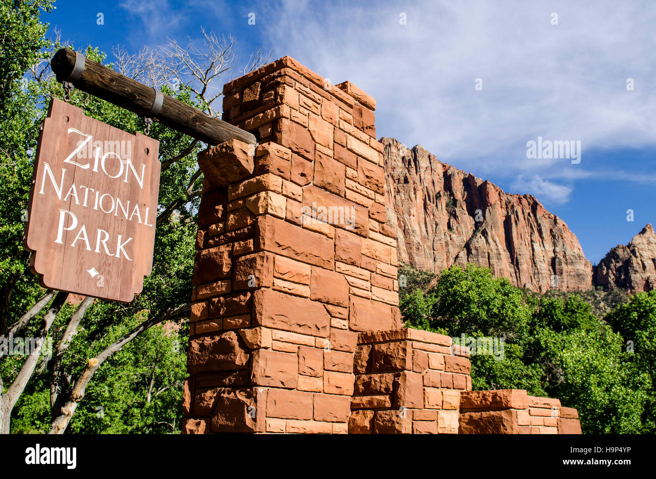 Zion national sign hi-res stock photography and images - Alamy