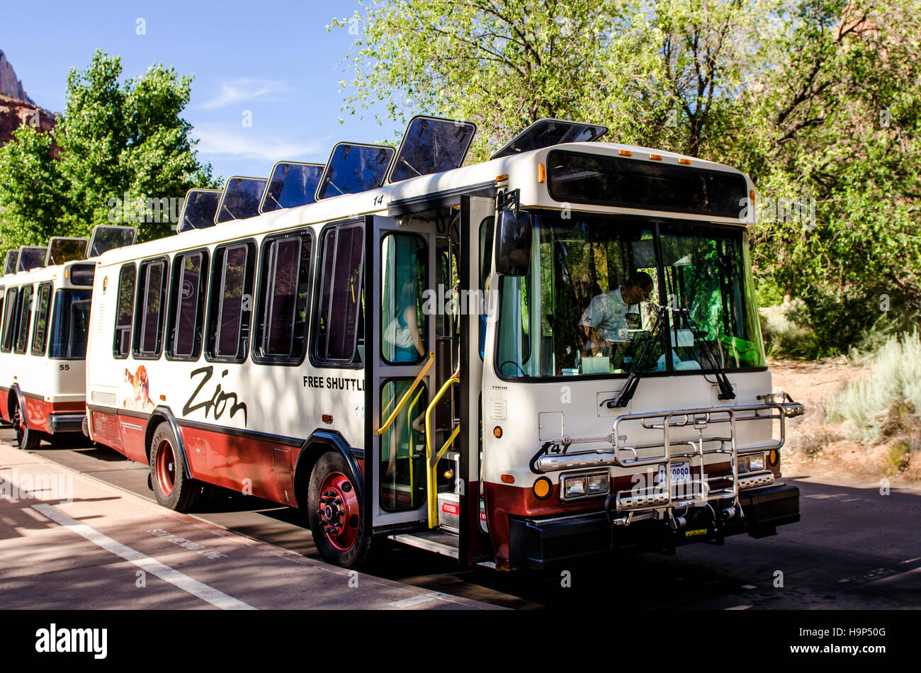 Bus park landscape hi-res stock photography and images - Alamy