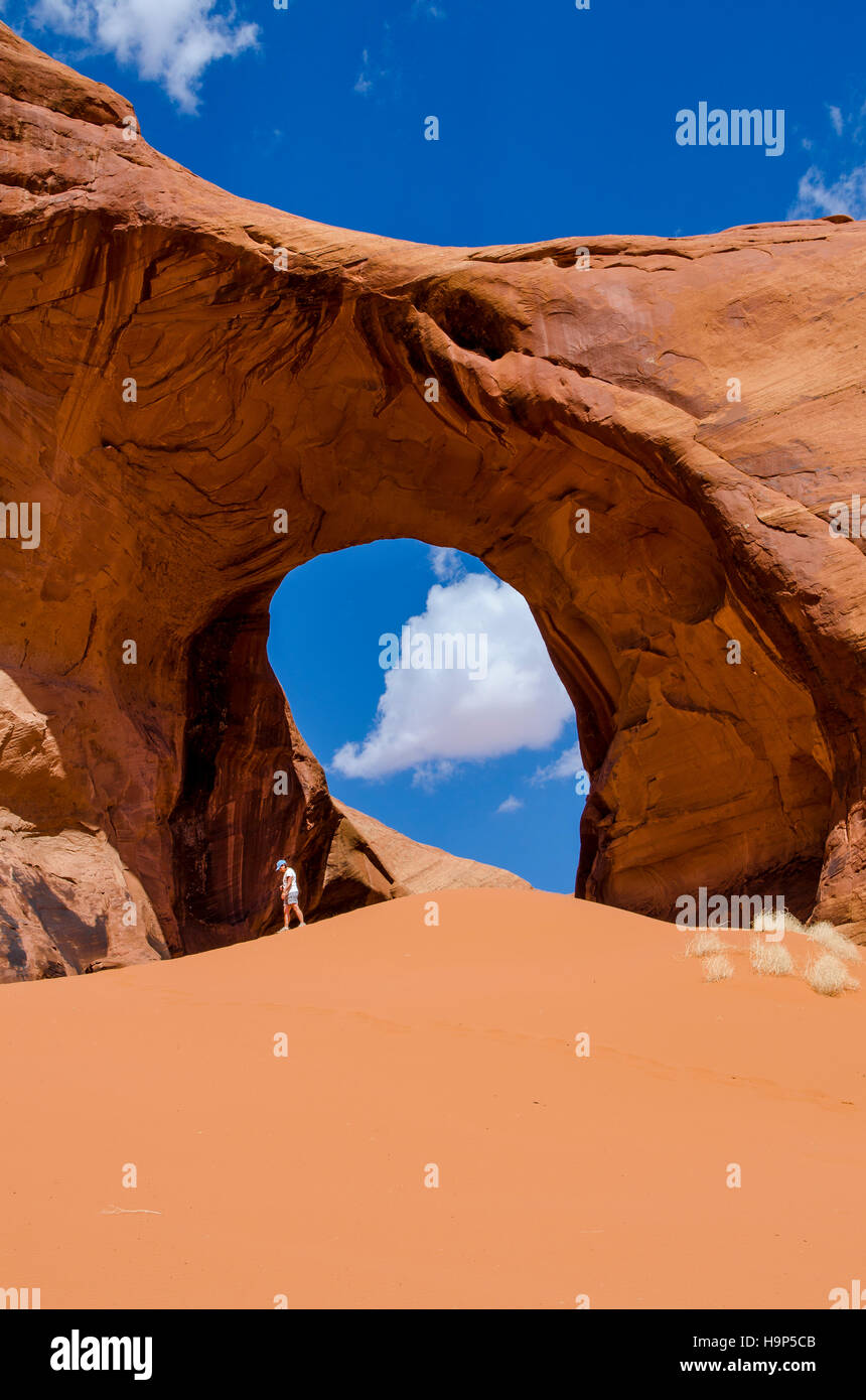Hiking to Ear Of The Wind Arch, Monument Valley Navajo Tribal Park ...